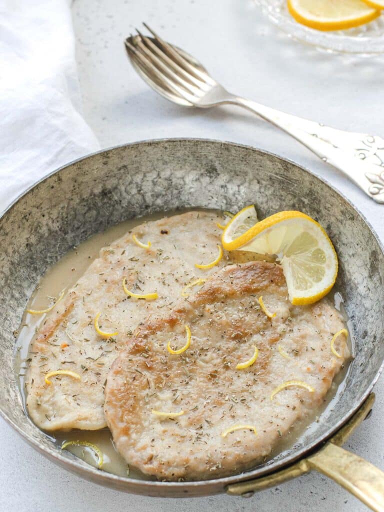 Seitan steaks with mushroom sauce - The Plant Based School