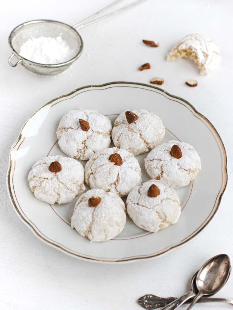 Vegan Amaretti - The Plant Based School