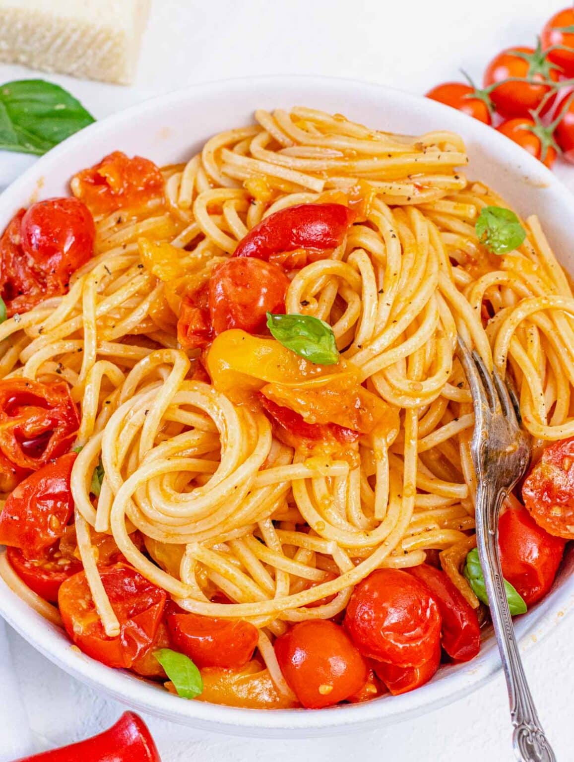 Creamy Cherry Tomato Pasta - The Plant Based School