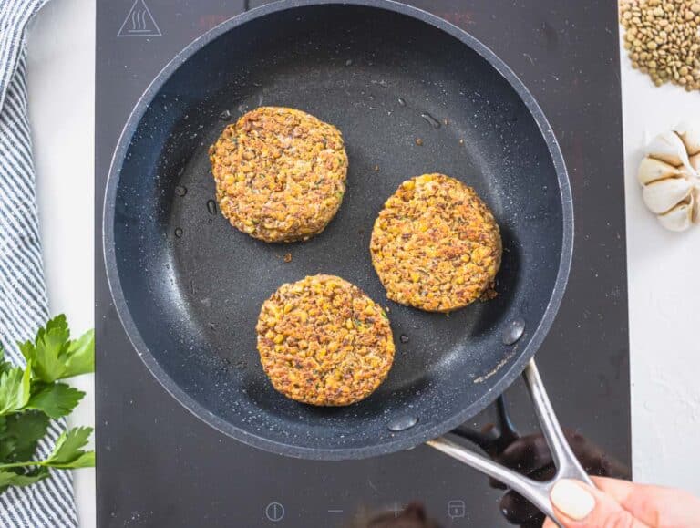 Mediterranean-inspired Lentil Patties: An Easy and Tasty Dish
