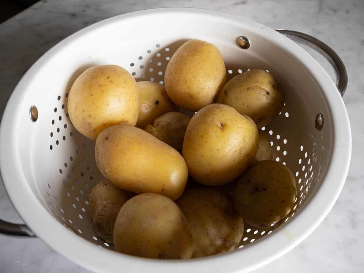 Garlic Mashed Potatoes - The Plant Based School