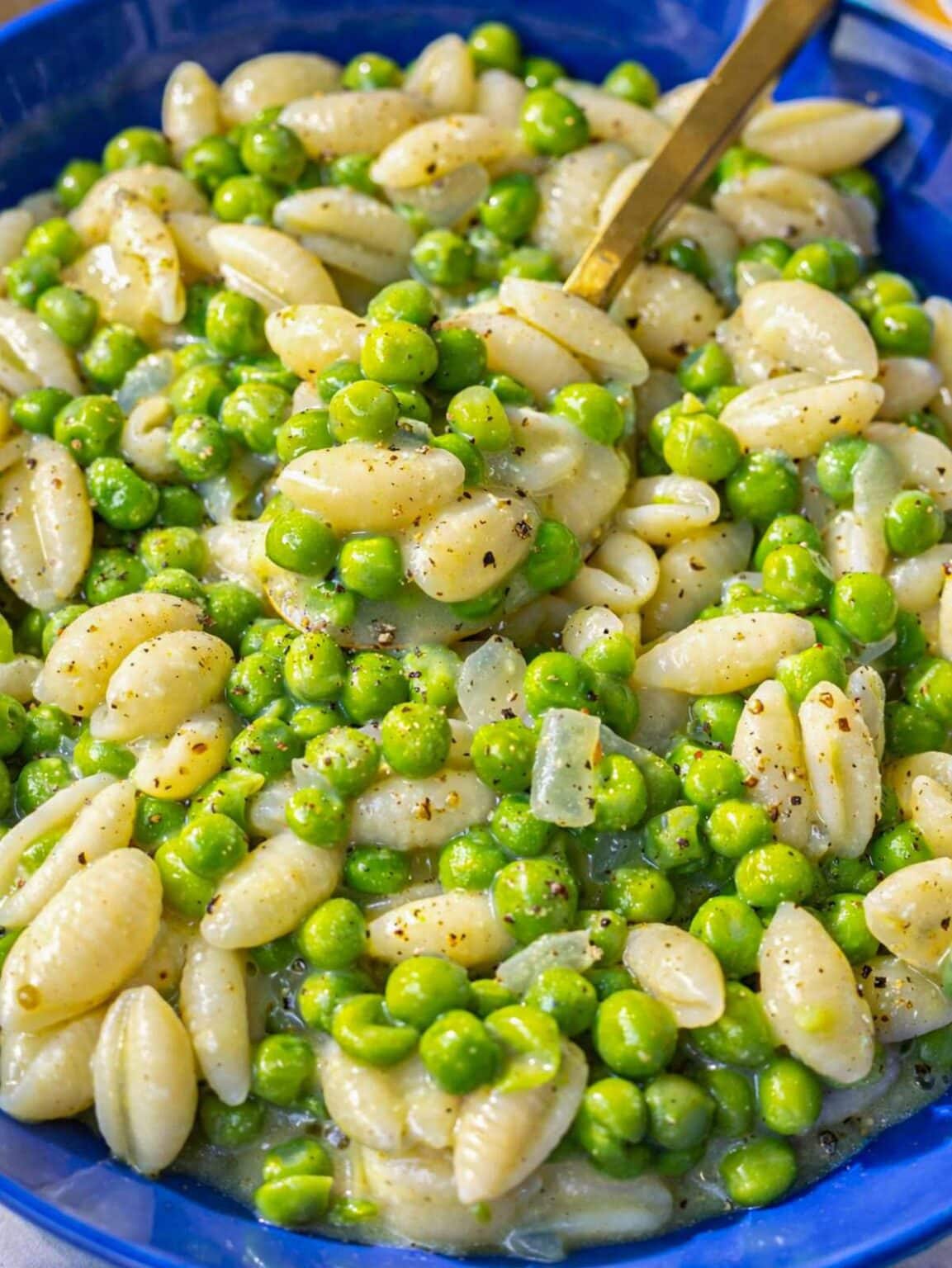 Easy Pasta and Peas (6 Ingredients, One-Pot) - The Plant Based School