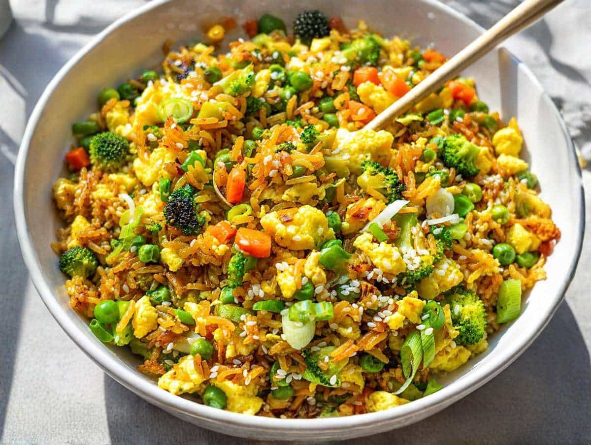 Vegetable Fried Rice (With Cottage Cheese and Eggs) - The Plant Based ...